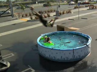 Kobe Jump over a pool of snake Video – Pow Salud Studio